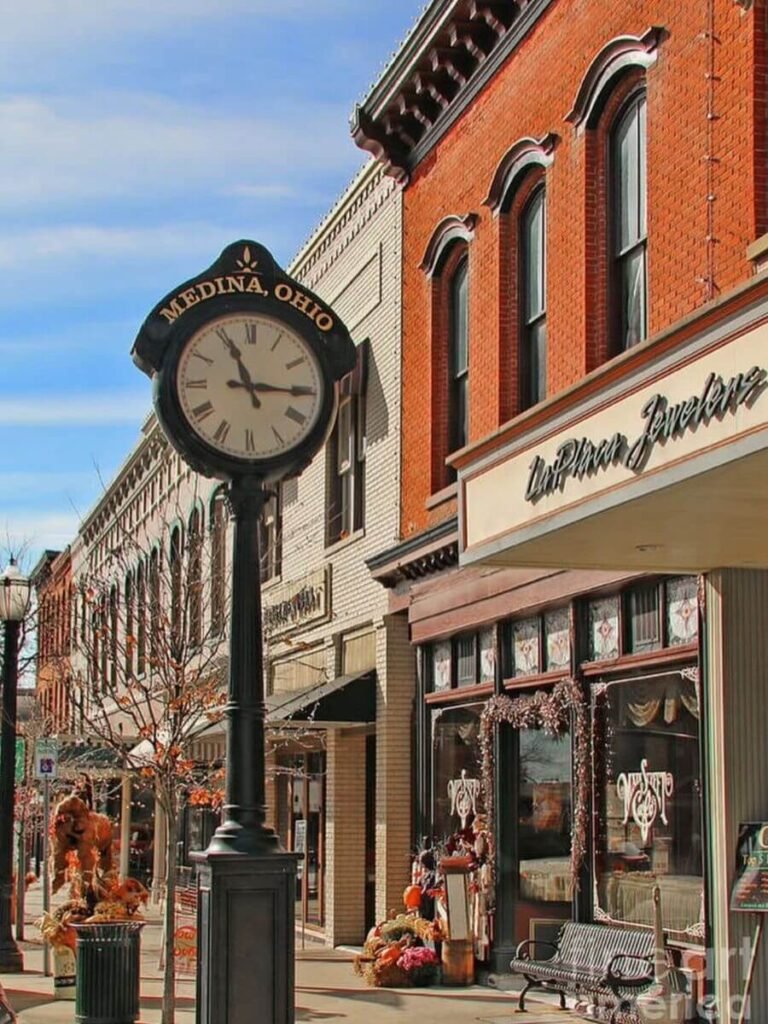 12 Cozy Small Towns That Feel Straight Out of Gilmore Girls - A ...